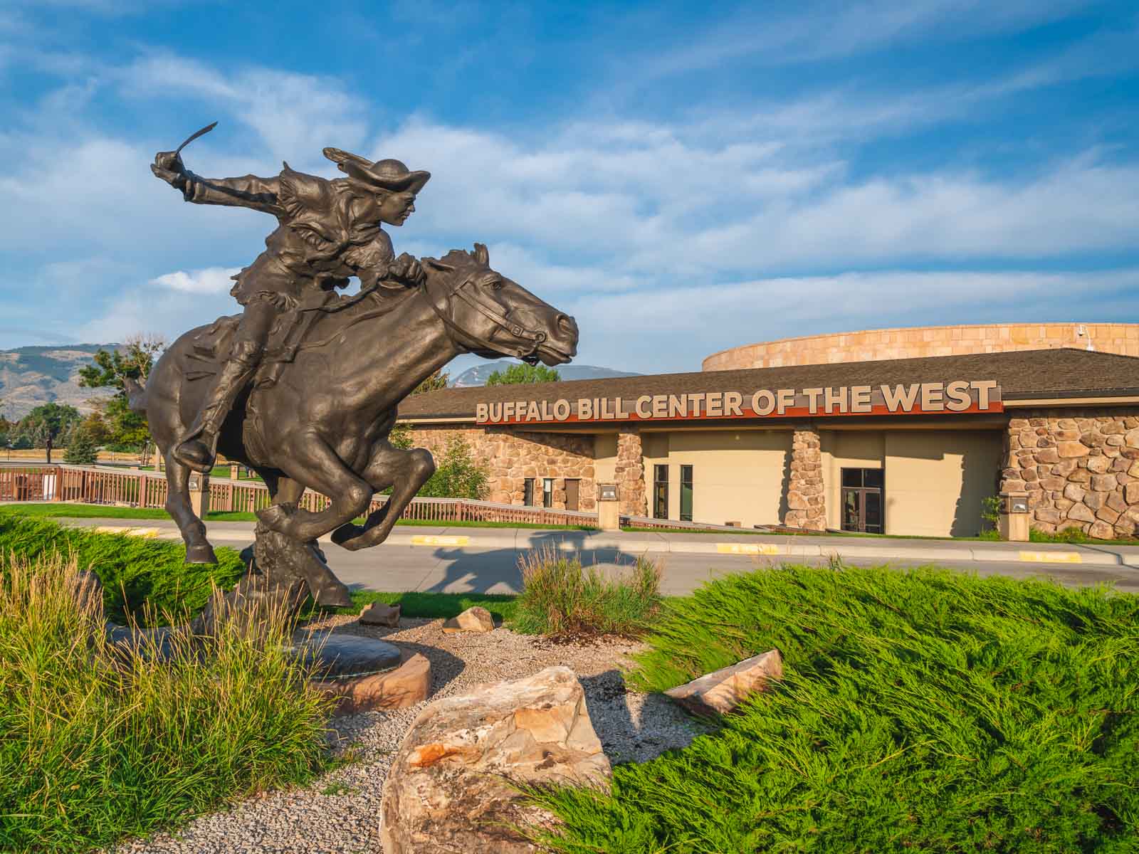 Things to do in Cody Wyoming - Wild West Gateway to Yellowstone ...